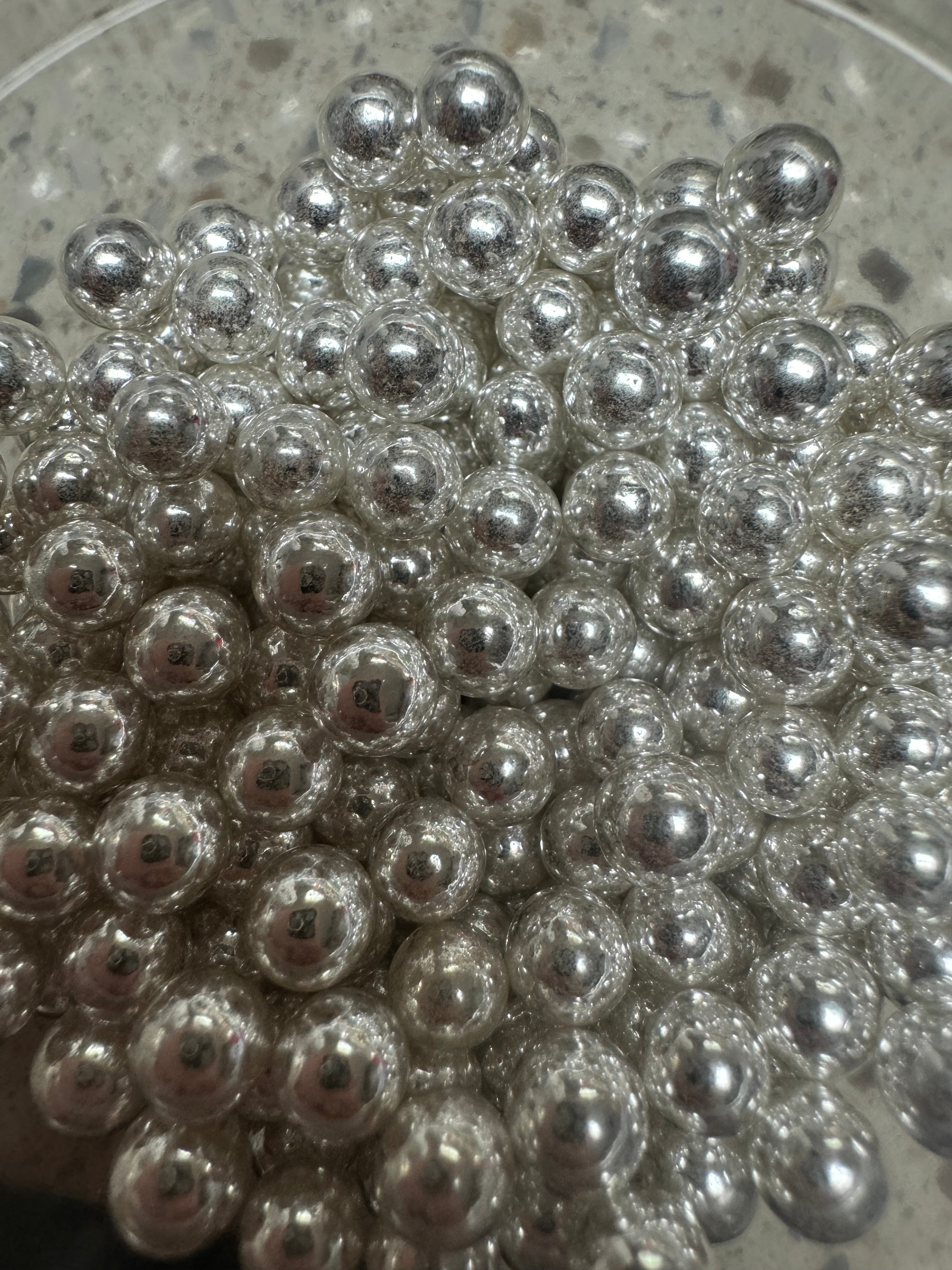 Sprinkles silver metallic balls – KeDulce Cake & Supplies